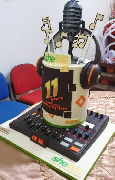 She Radio FM - Informasi