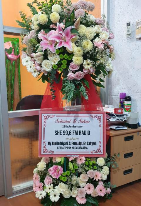 She Radio FM - Informasi